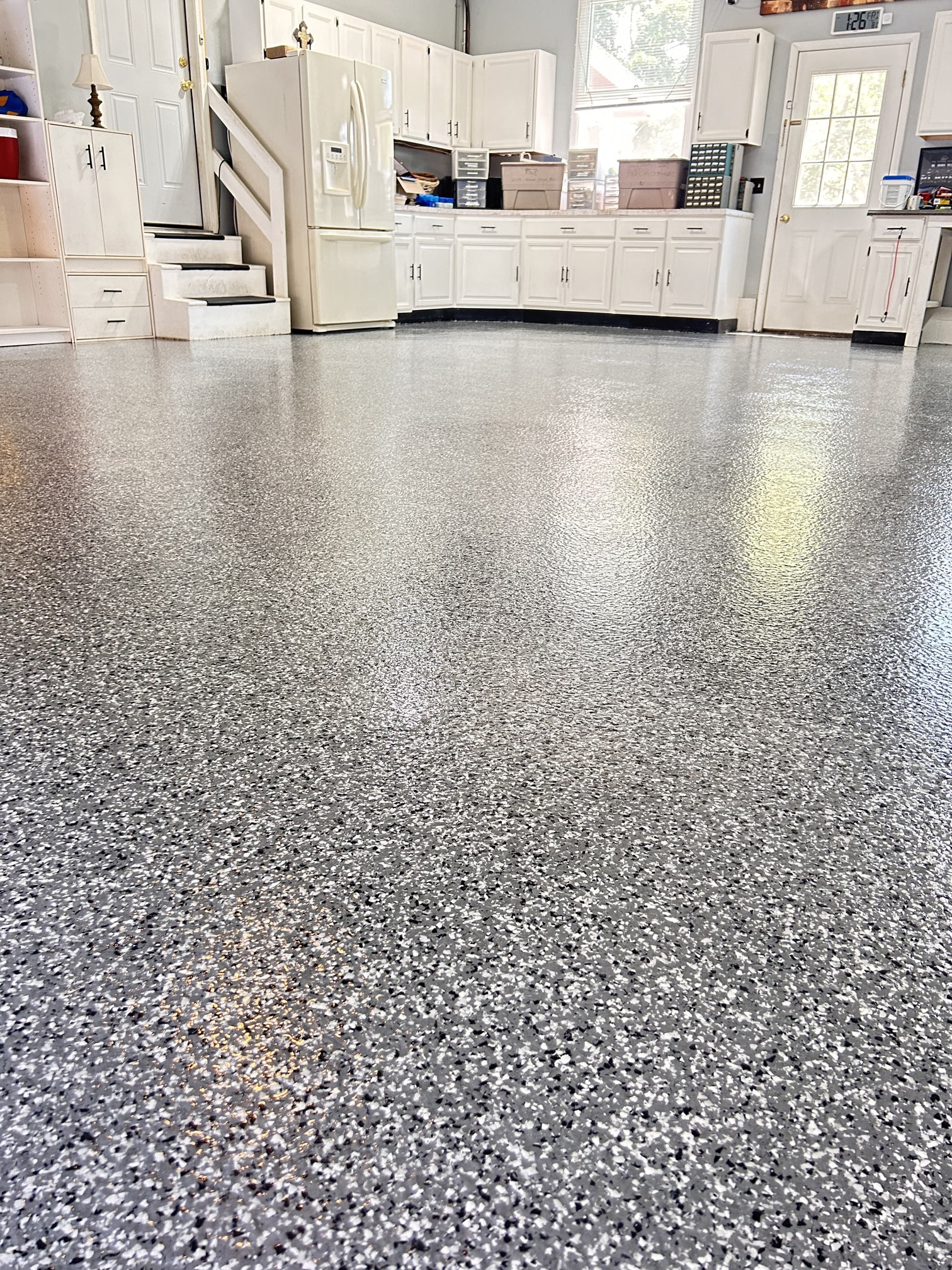 Garage with Epoxy Flake Flooring - adtechflooring